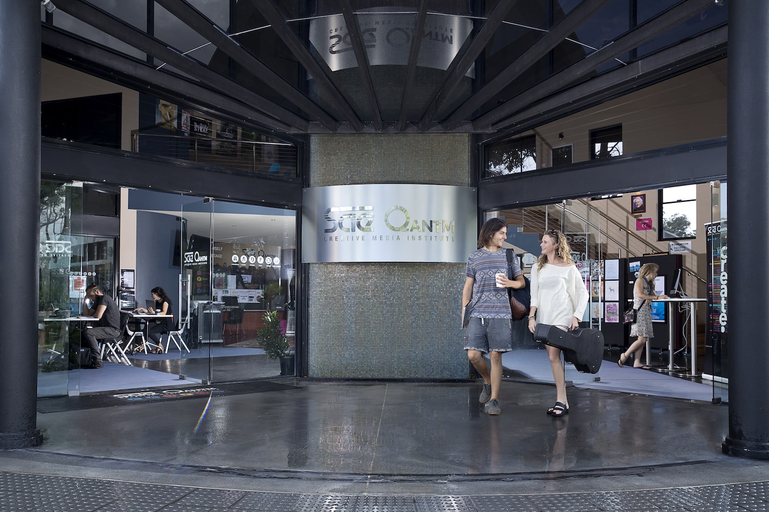 SAE INSTITUTE – SÁNG TẠO, TRẢI NGHIỆM VÀ KẾT NỐI - Ebase